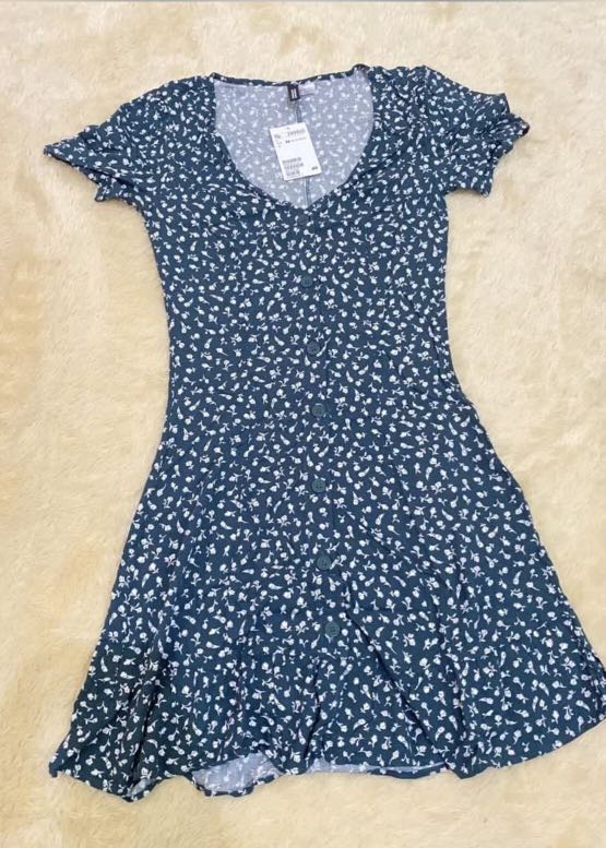 HnM Floral Dress , Fesyen Wanita, Pakaian Wanita, Gaun & Rok di Carousell
