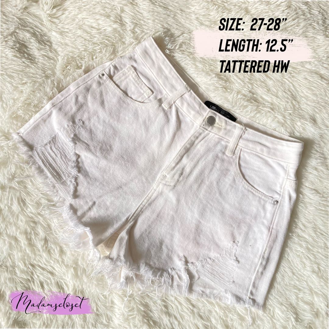 HW WHITE TATTERED SHORT, Women's Fashion, Bottoms, Shorts on Carousell