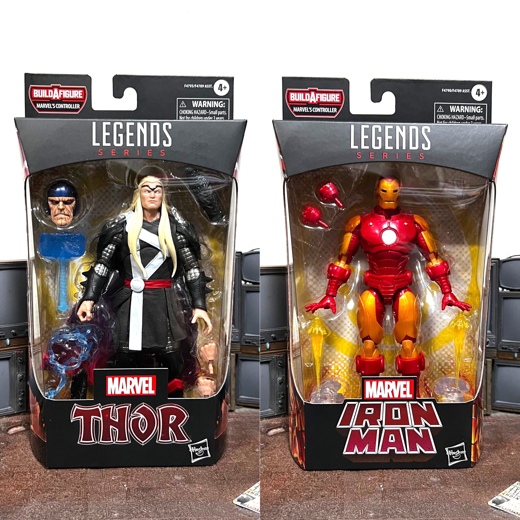 [In hand - Set of 2] Hasbro Marvel Legends Avengers Controller Wave ...