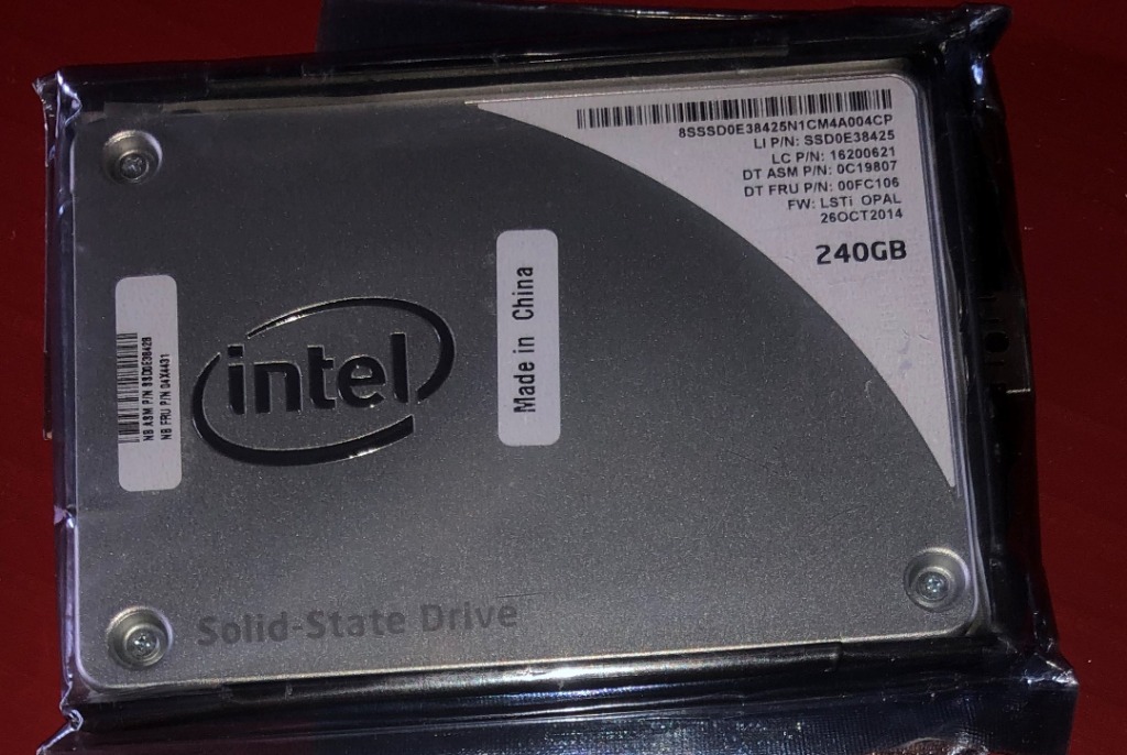 Intel 240gb SSD & Samsung 256gb SSD, Computers & Tech, Parts ...