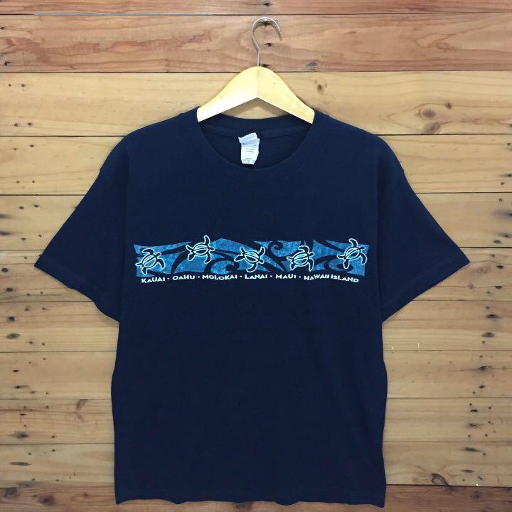 KAOS HAWAII BY ALSTYLE SIZE L, Fesyen Pria, Pakaian , Atasan di Carousell