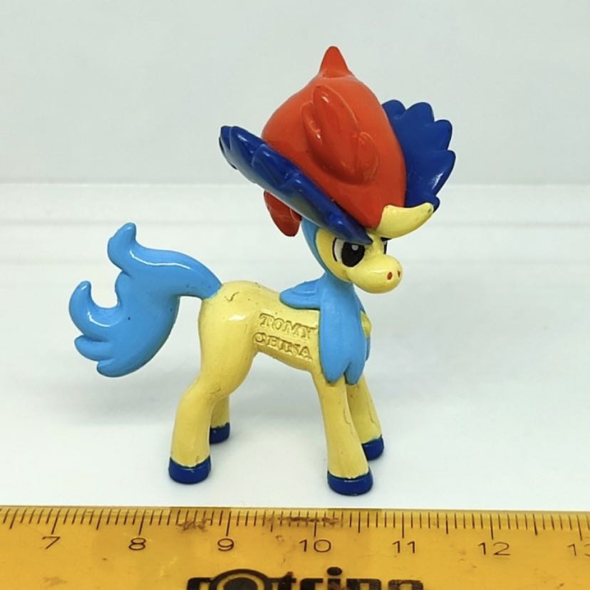 Mainan mini figure pokemon keldeo moncolle original tomy, Toys ...