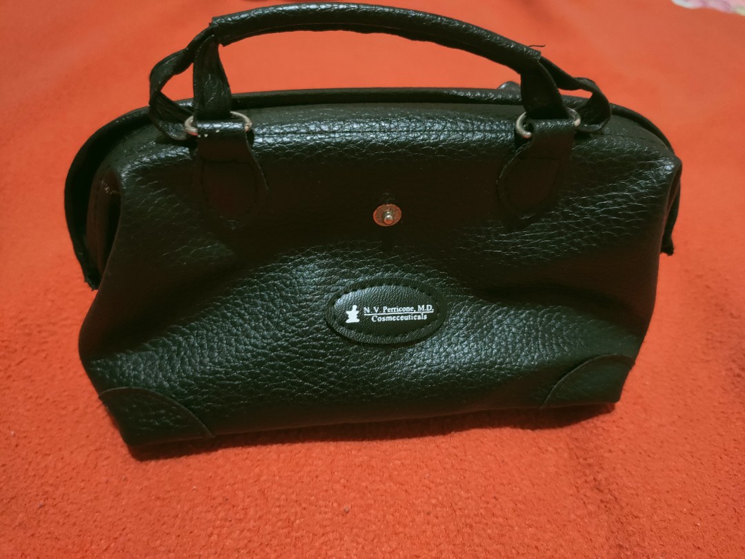 Mini Doctor's Leather Bag, Women's Fashion, Bags & Wallets, Purses ...