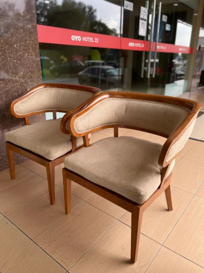 SET KERUSI, Furniture & Home Living, Furniture, Chairs on Carousell