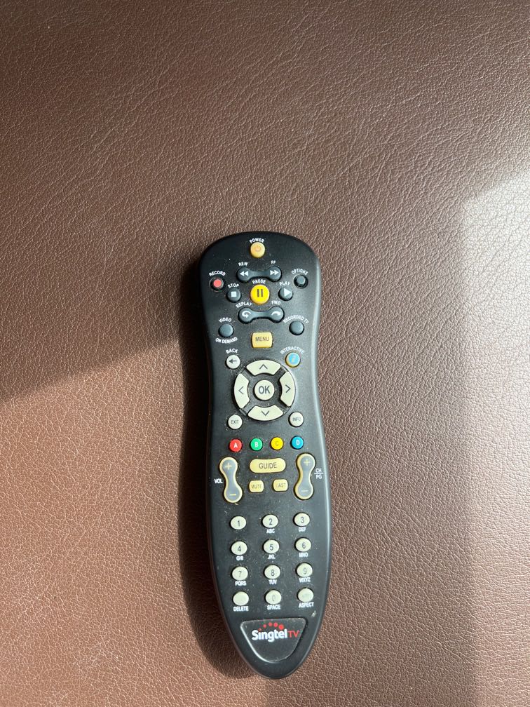 Singtel remote, TV & Home Appliances, TV & Entertainment, TV Parts ...