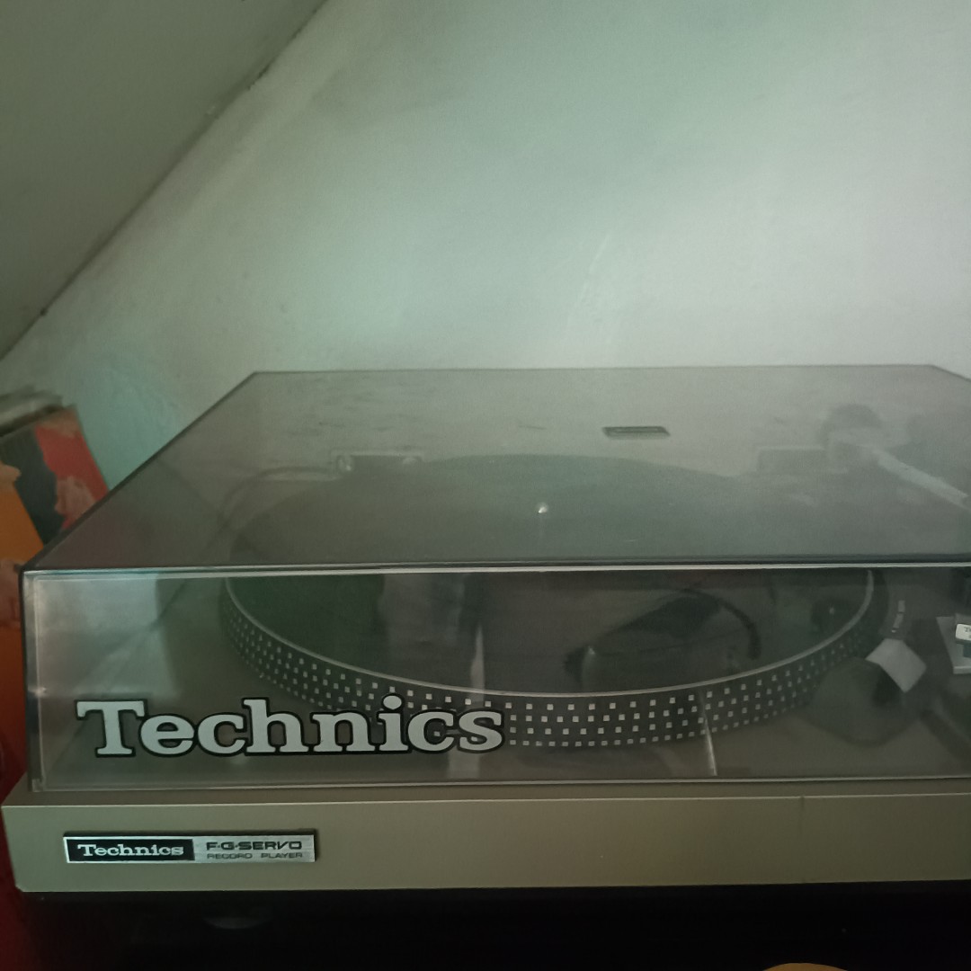 Technics Turntable, Audio, Soundbars, Speakers & Amplifiers on Carousell