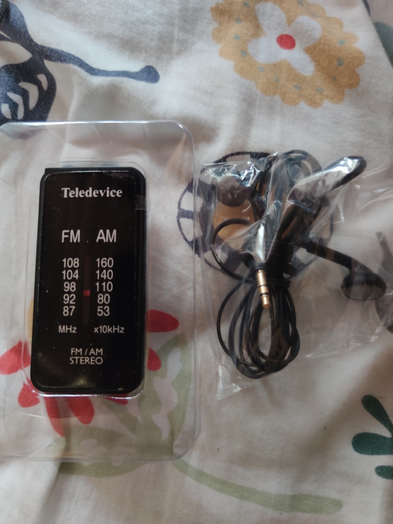 Teledevice FM/AM Pocket Radio, 音響器材, 可攜式音響設備 - Carousell