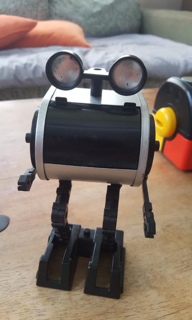 Tin Metal Robot Clock, Hobbies & Toys, Memorabilia & Collectibles ...