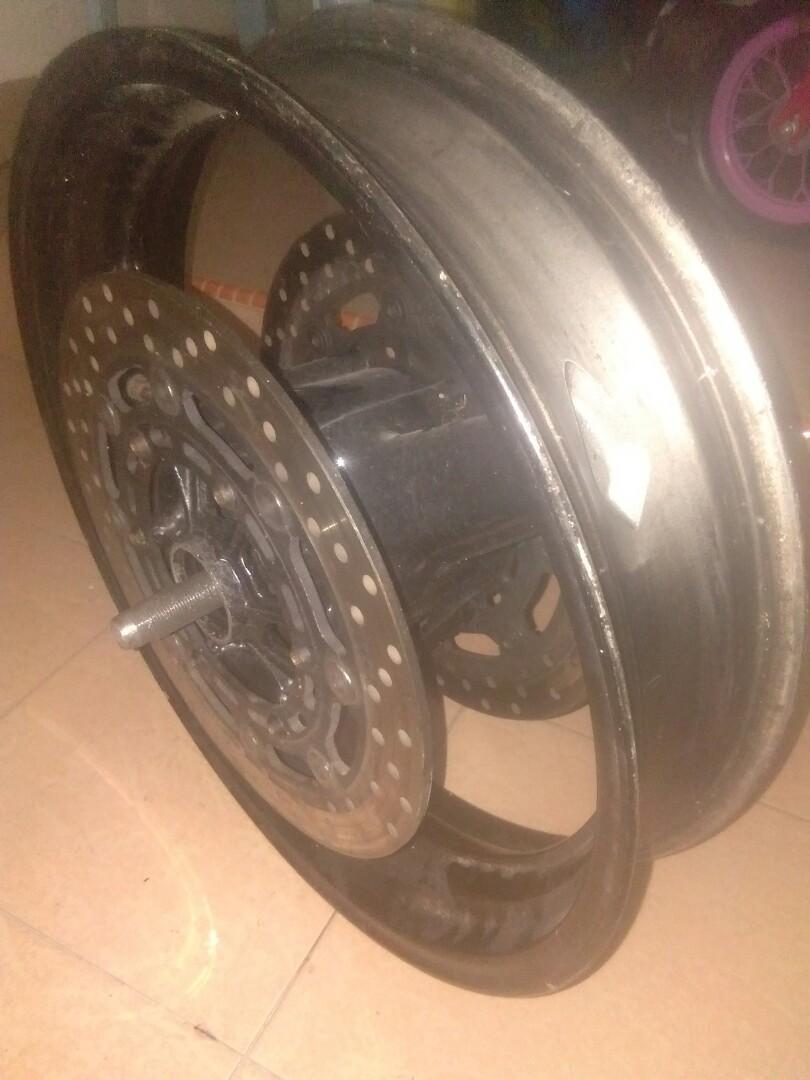 Yamaha r1 front rim, Auto Accessories on Carousell
