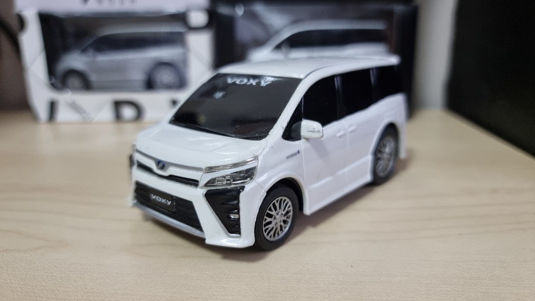 1/30 white Toyota Voxy Toy Model car scale model Takara Tomy, Hobbies & Toys, Toys & Games on ...