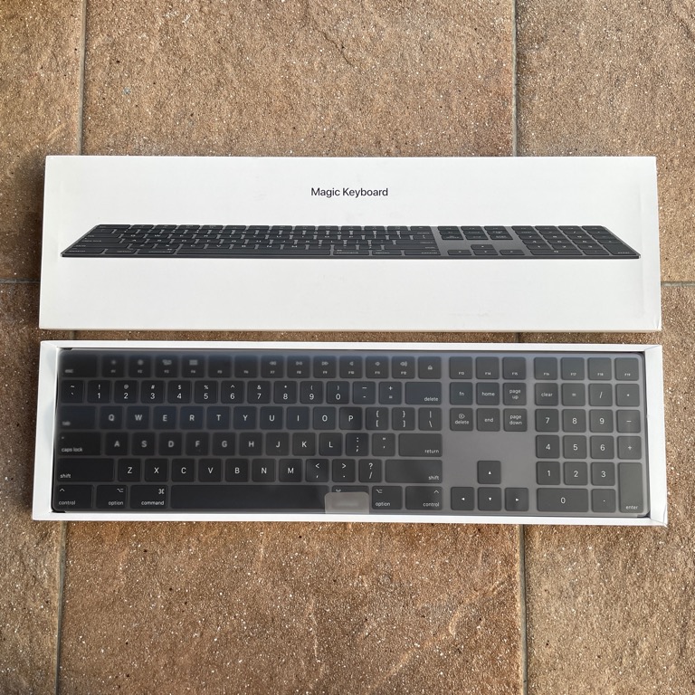 Apple Magic Keyboard With Numeric Keypad (no Touch ID, Space Grey ...