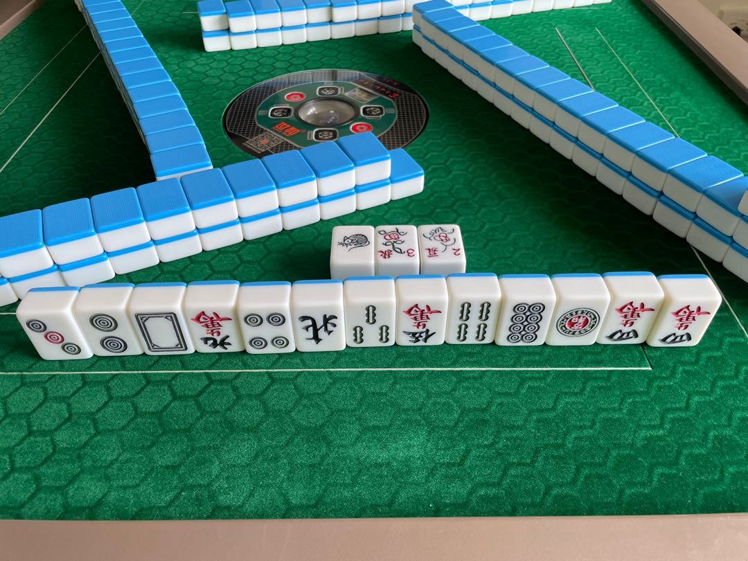 Auto Table Mahjong Tiles, Hobbies & Toys, Toys & Games on Carousell