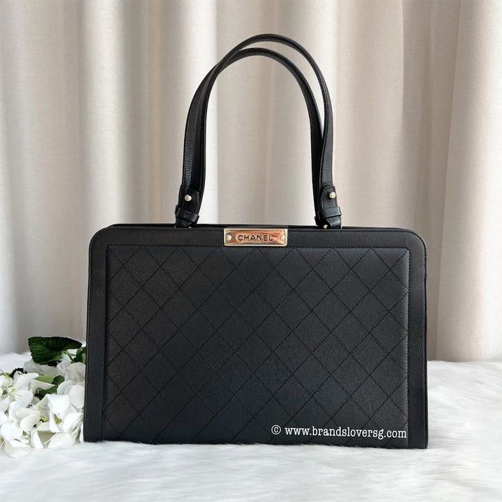 Chanel Click Label Large Tote in Black Calfskin LGHW, Luxury, Bags ...