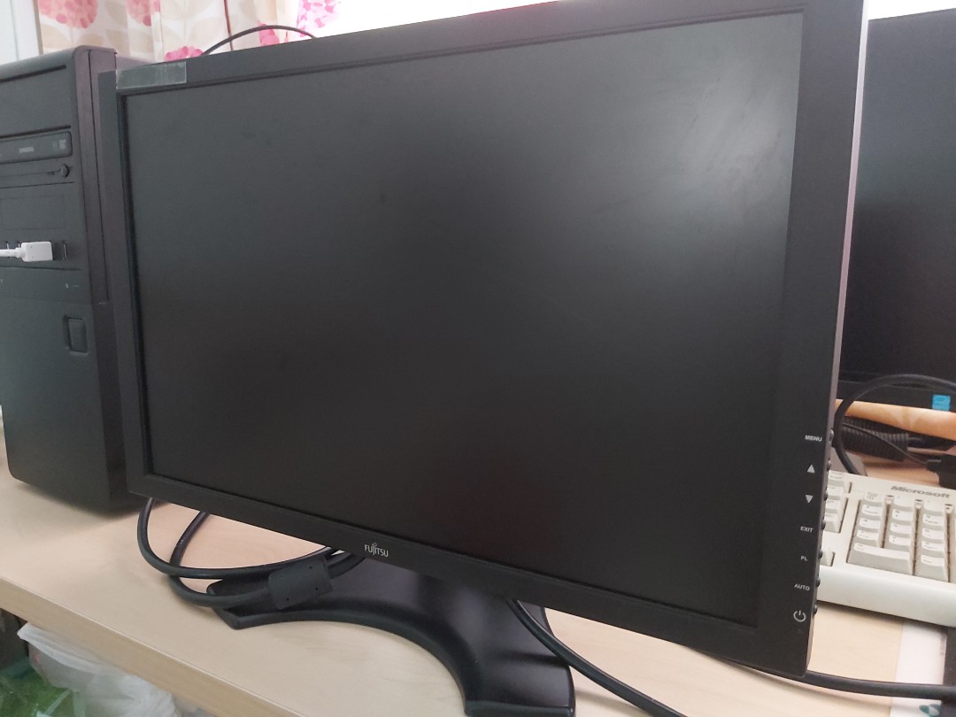 Fujitsu LM1911W 19" LCD monitor last set, Computers & Tech, Parts ...