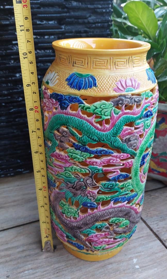 Guci antik naga terawangan, Antik, Pajangan di Carousell