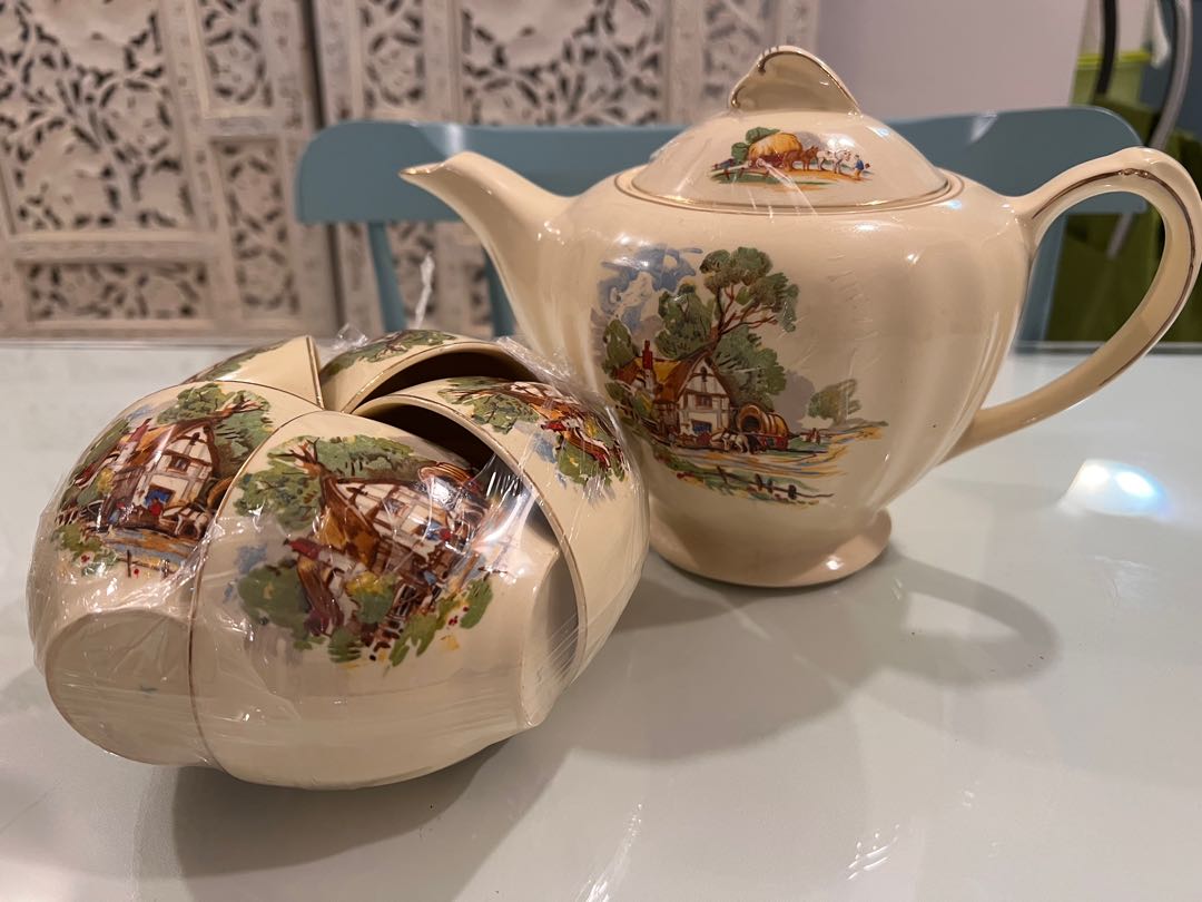 J&G Meakin teapot with FOC cups, Hobbies & Toys, Memorabilia ...