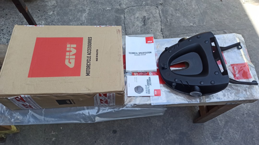 Orig. Givi SRV bracket for Honda Click 125/150, Motorbikes, Motorbike ...