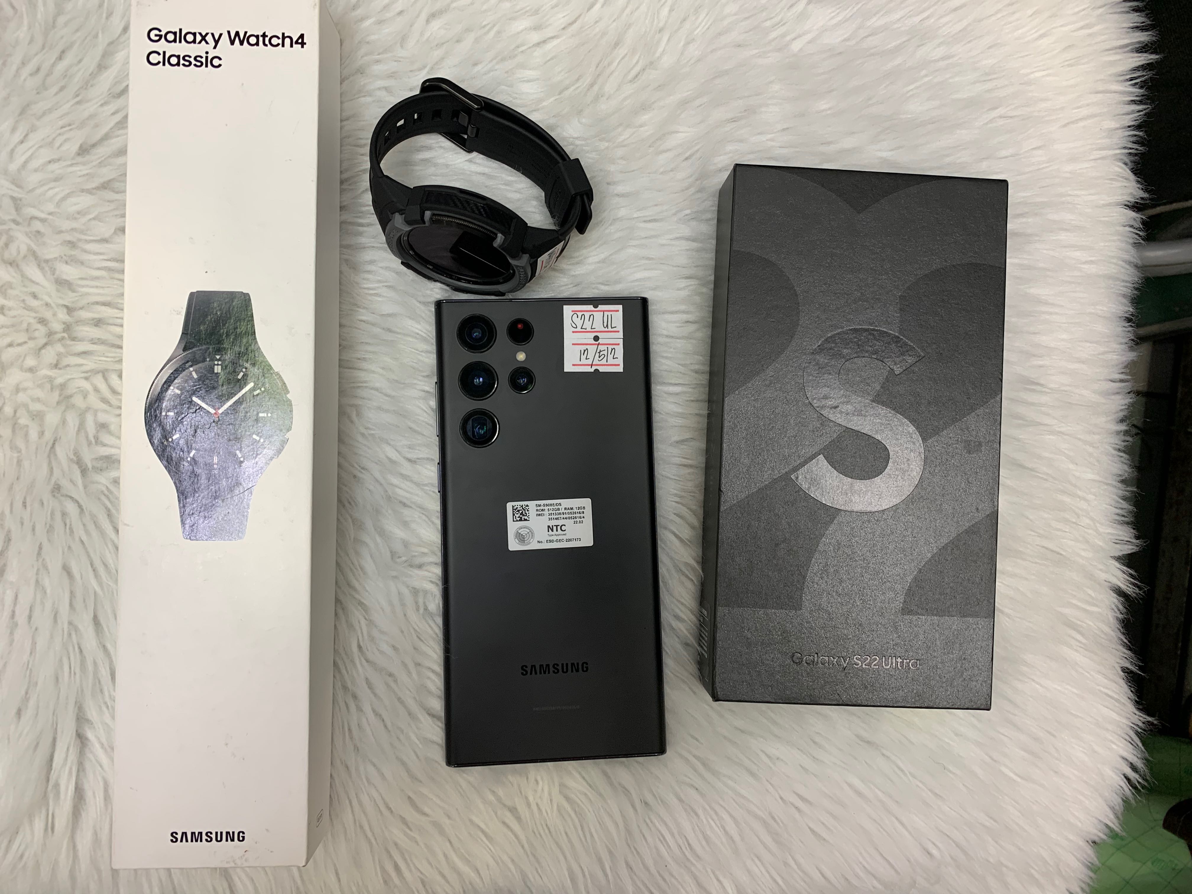 Samsung S22 ultra 512gb / Watch 5 classic w/ original case 46mm good as ...