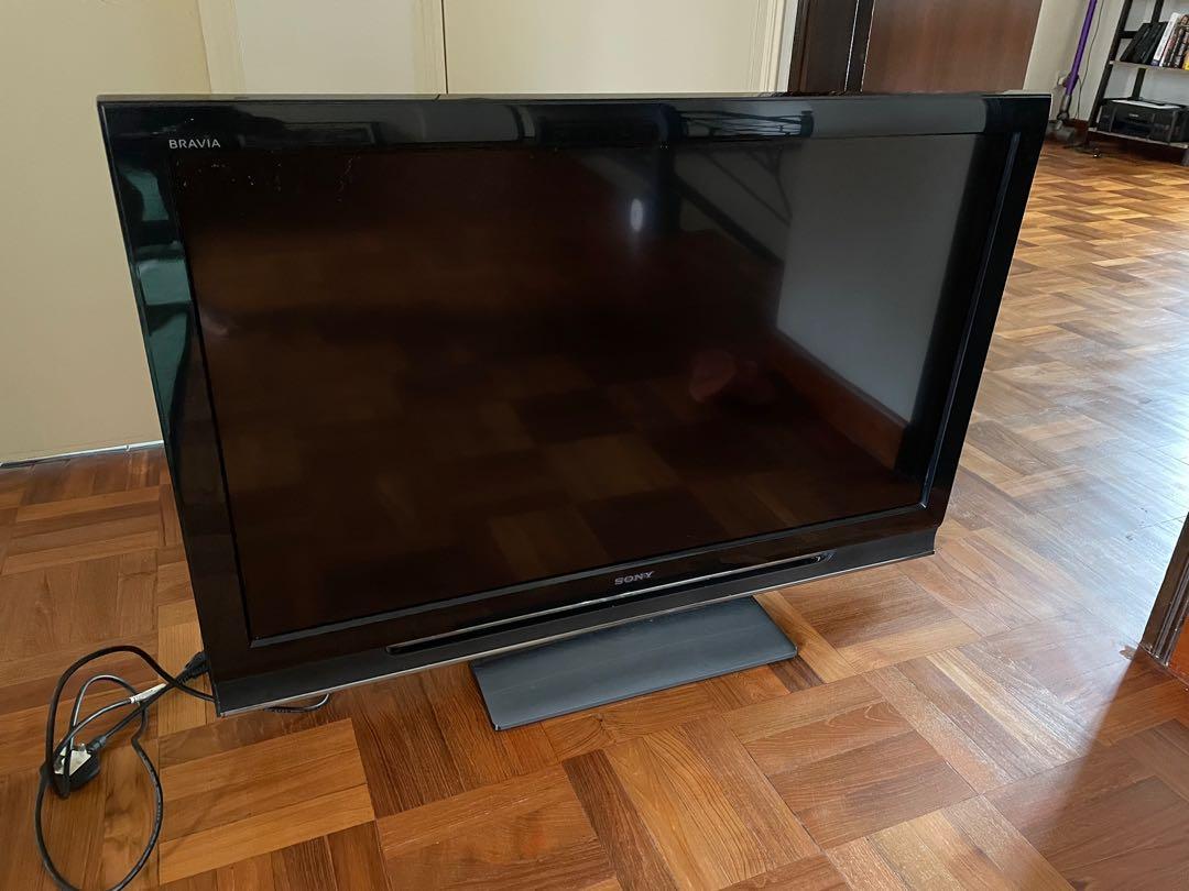 Sony Bravia 40” TV flatscreen, TV & Home Appliances, TV & Entertainment ...