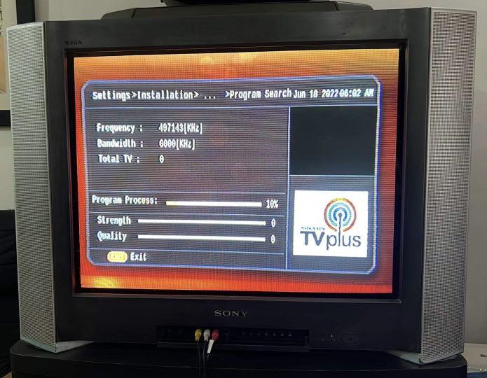 Super SALE TV Sony WEGA Trinitron 29” with Subwoofer for KARAOKE and ...