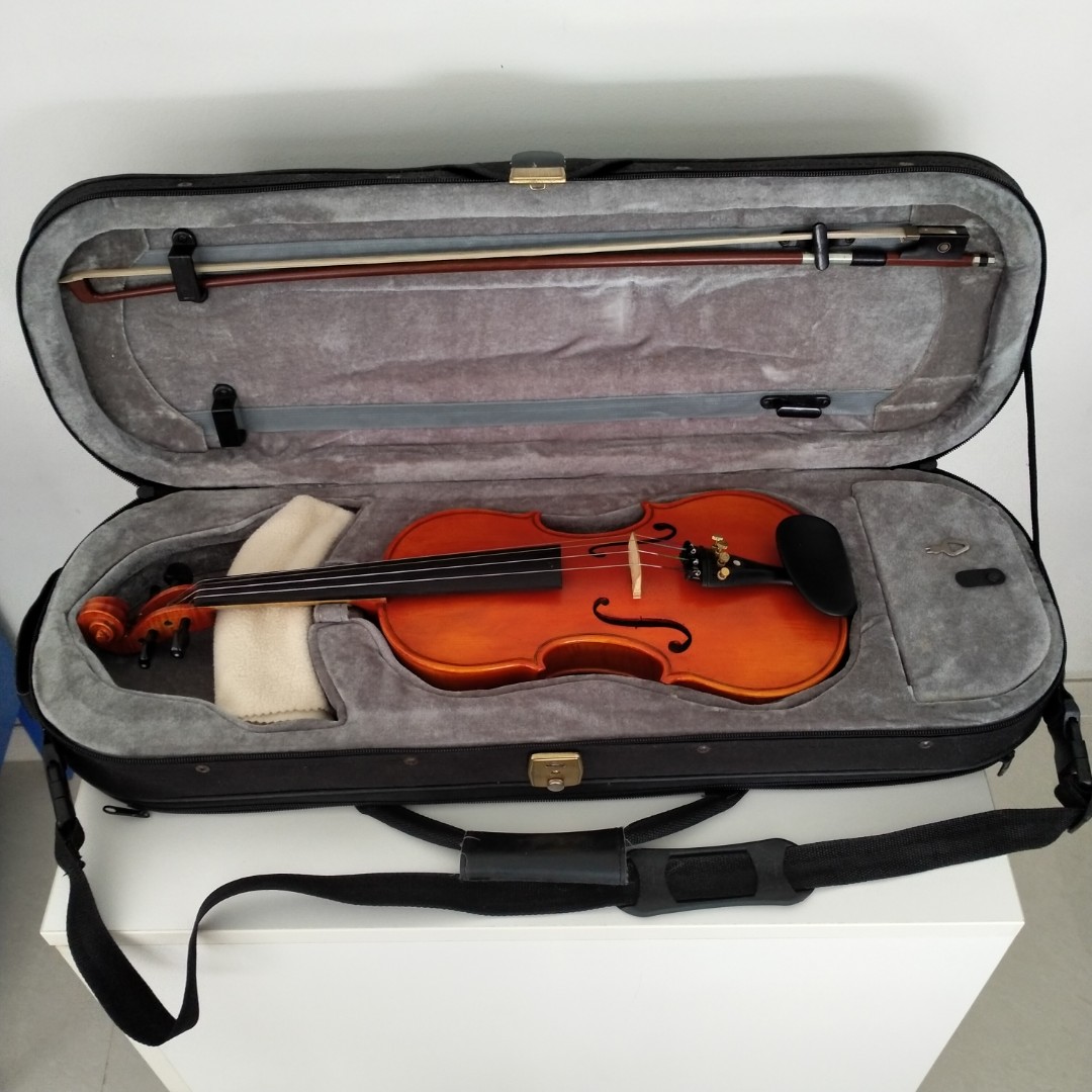 Symphony Brand Violin (half size), Hobbies & Toys, Music & Media ...