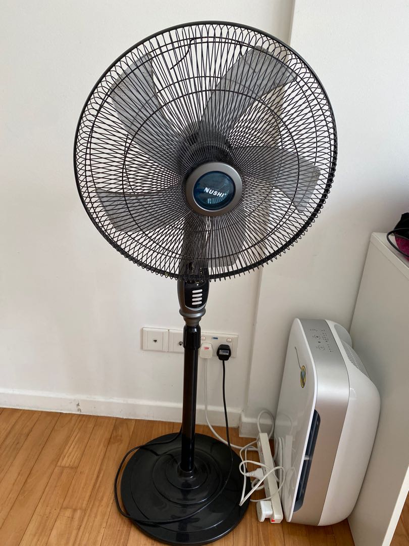 Tall fan, Furniture & Home Living, Lighting & Fans, Fans on Carousell