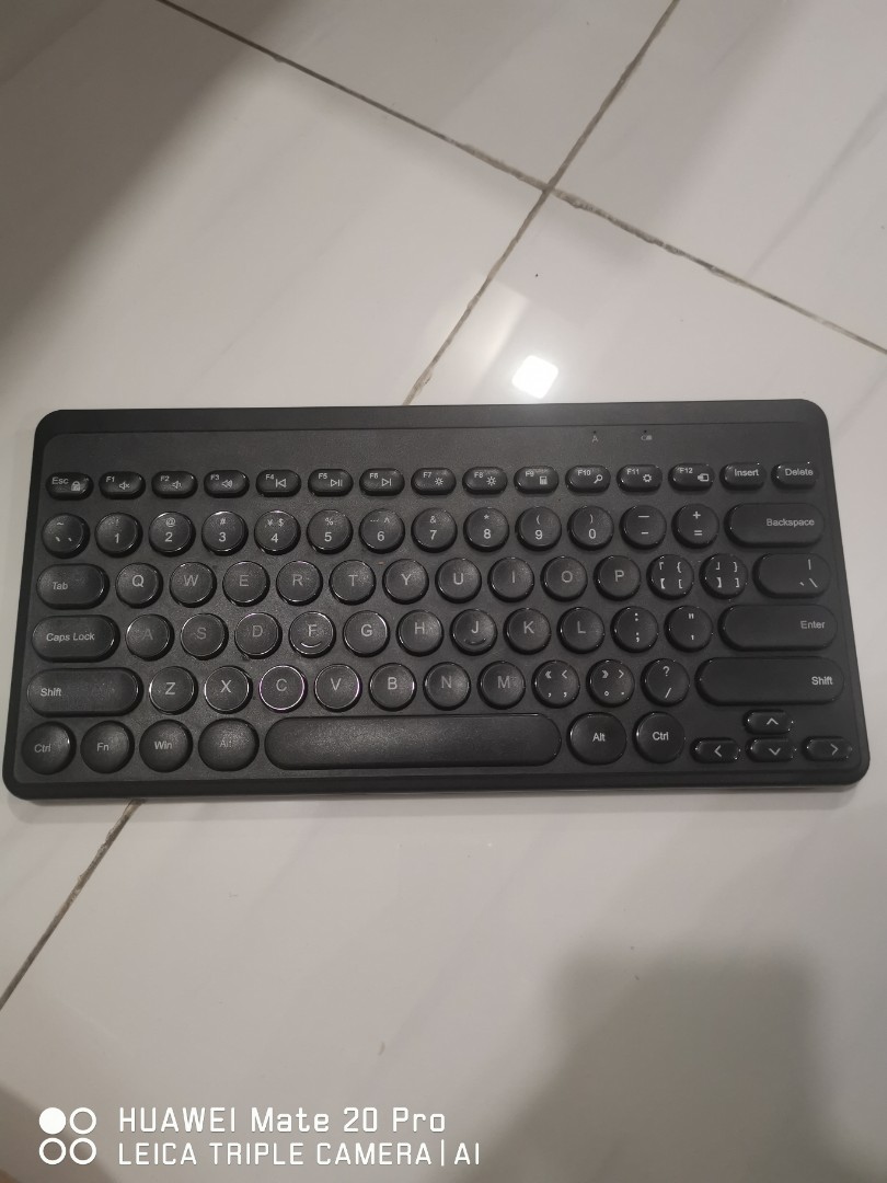 Used wireless keyboard, Computers & Tech, Parts & Accessories, Computer ...