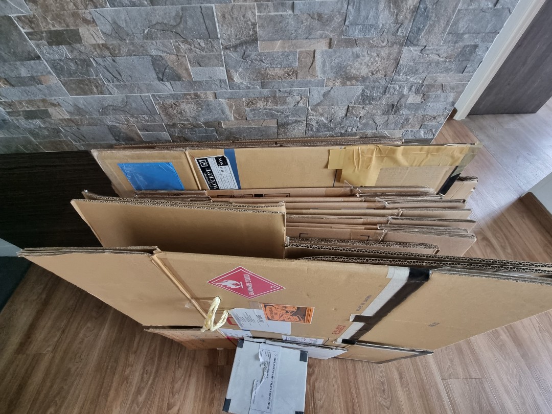 Various size cardboard box for moving house, Furniture & Home Living ...