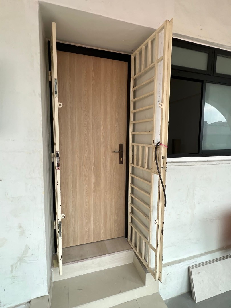 Wrapping main door with LG vinyl sticker,interested whatapps 82883020 ...