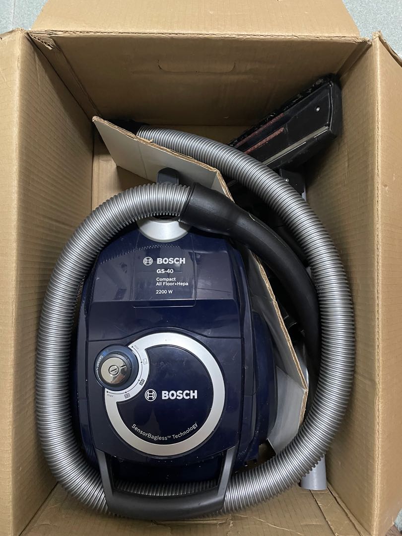 Bosch GS-40 Bagless Vacuum Cleaner, TV & Home Appliances, Vacuum ...