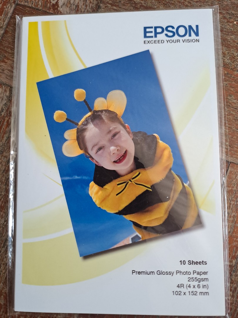 Epson 10 sheets of premium glossy photo paper, Hobbies & Toys ...
