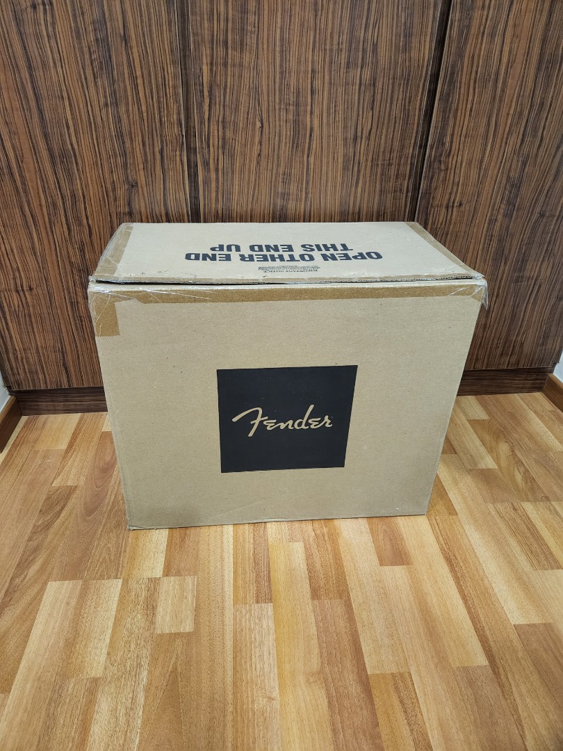 Fender Cardboard box for Amp., Hobbies & Toys, Music & Media, Music ...