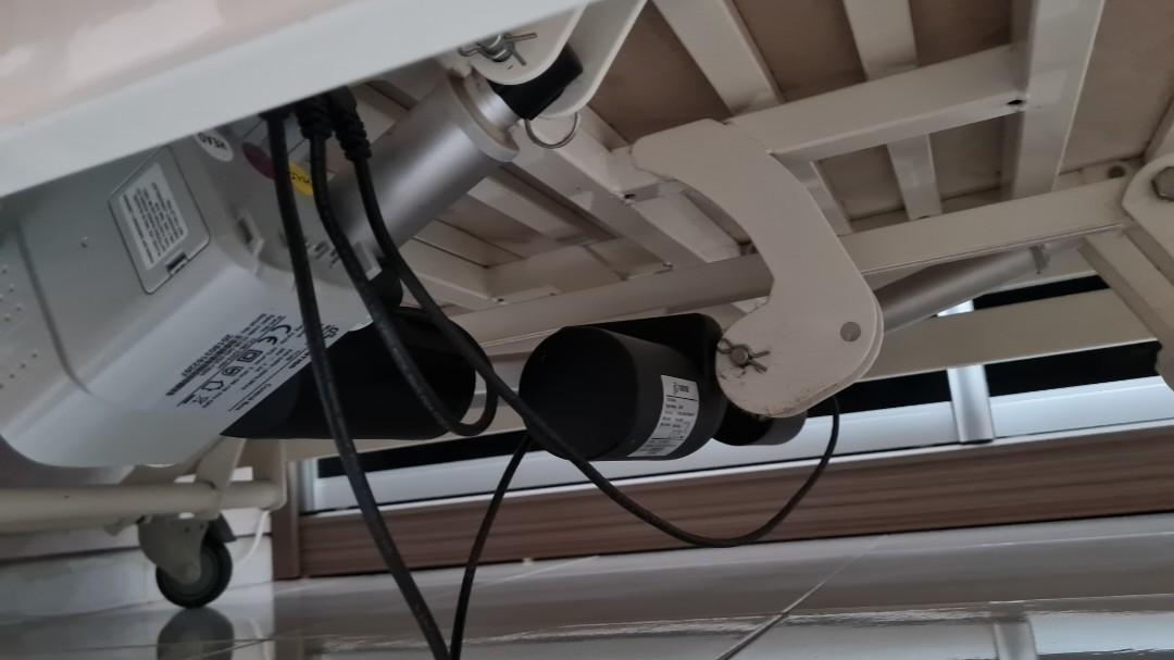 Hospital Bed Motorised 3 Functions Split Rails, Furniture & Home Living ...