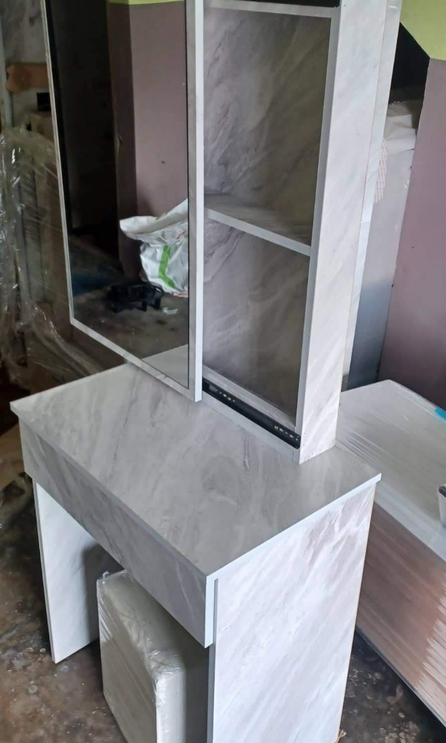 Meja makeup set, Furniture & Home Living, Furniture, Other Home ...