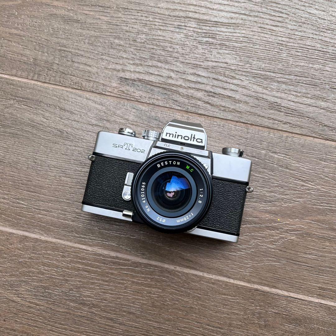 Minolta SRT 202 with 28mm f/2.8 lens [35mm Film Camera], Photography ...