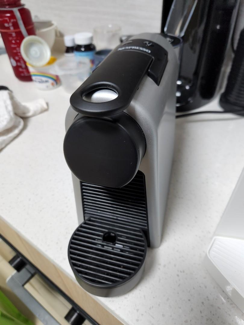 Nespresso Essenza Mini Silver w 1 sleeve of Coffee, TV & Home ...