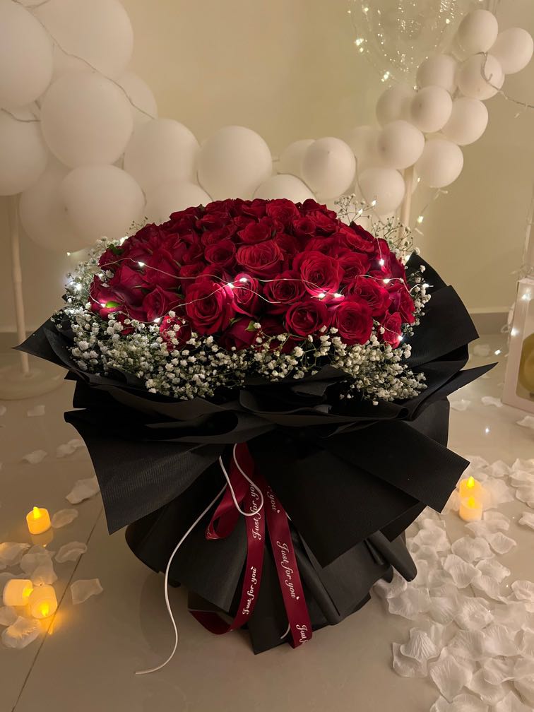 roses 99 proposal bouquet, Hobbies & Toys, Stationery & Craft, Flowers ...