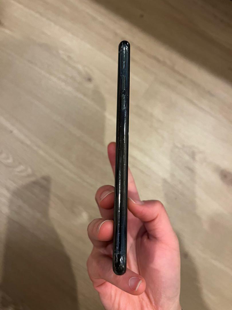 Screen cracked Iphone 11 Pro Max 256GB, Mobile Phones & Gadgets, Mobile ...