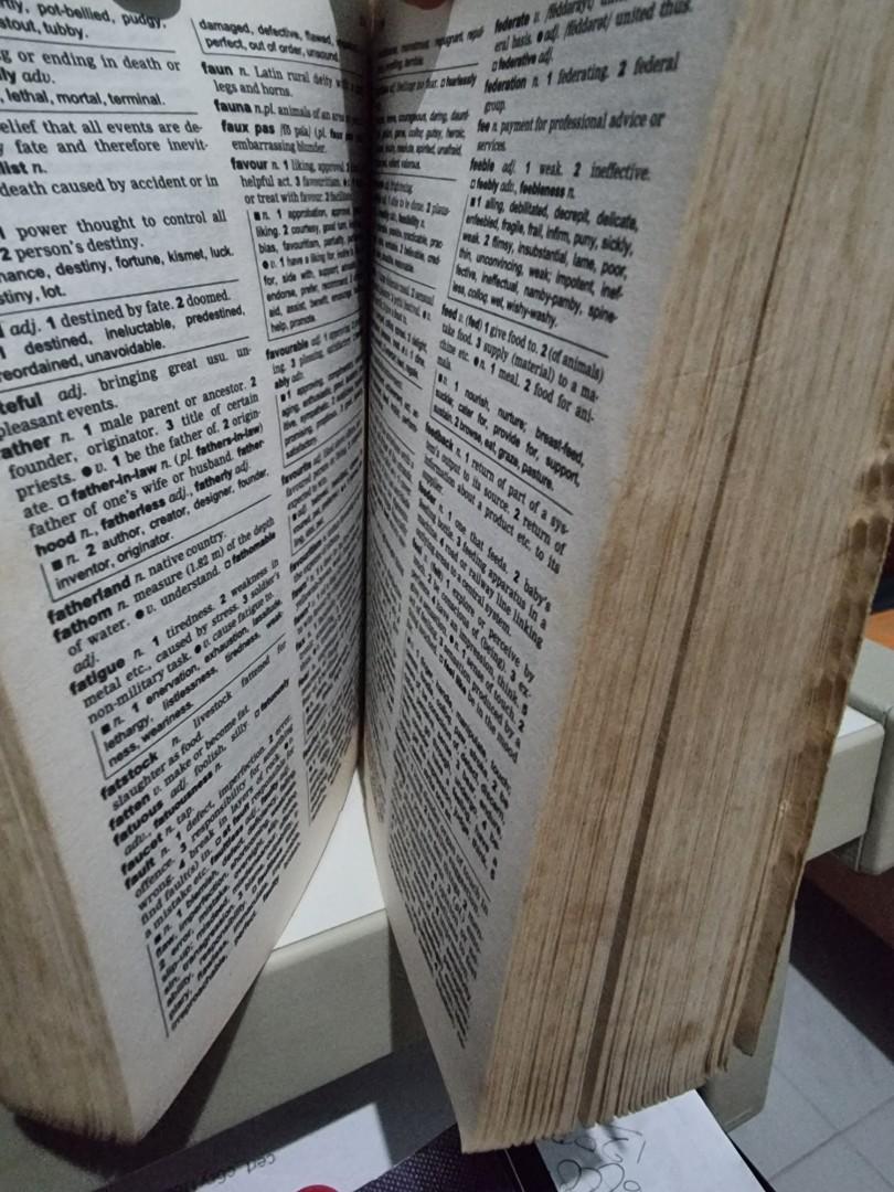 The little Oxford dictionary & thesaurus, Hobbies & Toys, Books ...