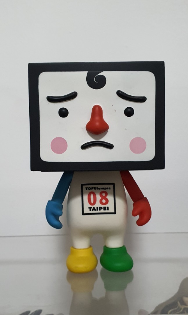 Tofu Oyako large vinyl figure, Hobbies & Toys, Toys & Games on Carousell