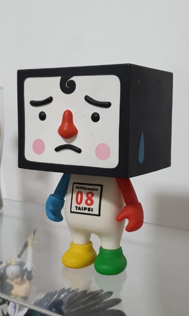 Tofu Oyako large vinyl figure, Hobbies & Toys, Toys & Games on Carousell