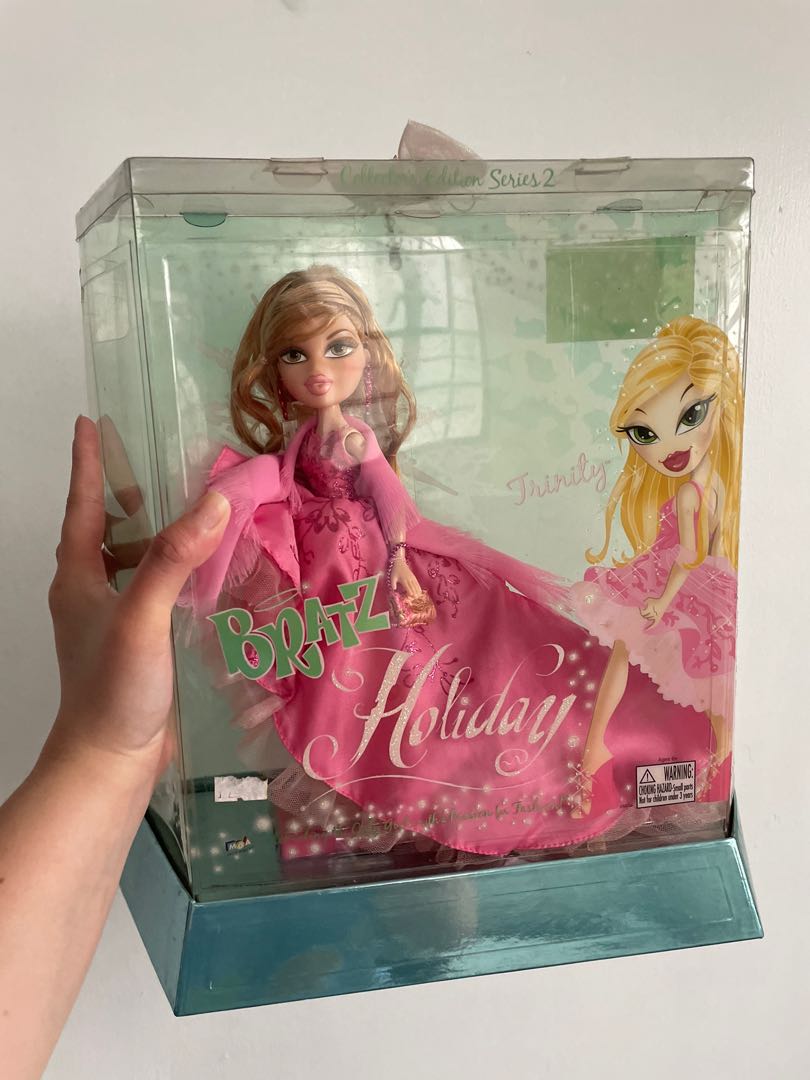 Bratz Holiday Trinity, Hobbies & Toys, Toys & Games on Carousell