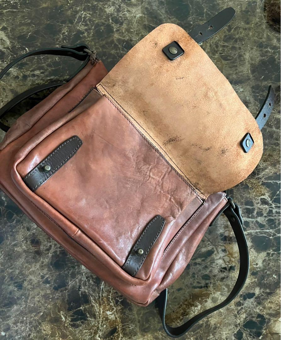 CHARLES BERKELEY Genuine Leather Sling Bag, Men's Fashion, Bags, Sling ...