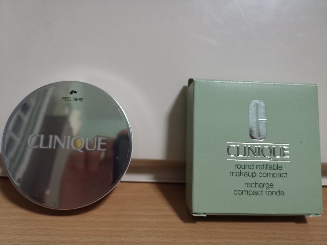 Clinique round refillable compact, Beauty & Personal Care, Face, Makeup ...