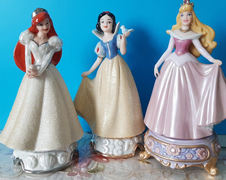 Disney Princess Figurine - Porcelain, Hobbies & Toys, Memorabilia ...