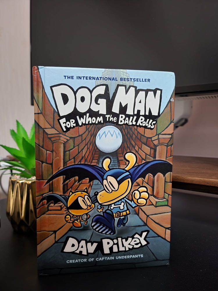 DOG MAN FROM WHOM THE BALL ROLLS by DAV PILKEY book 7, Hobbies & Toys ...