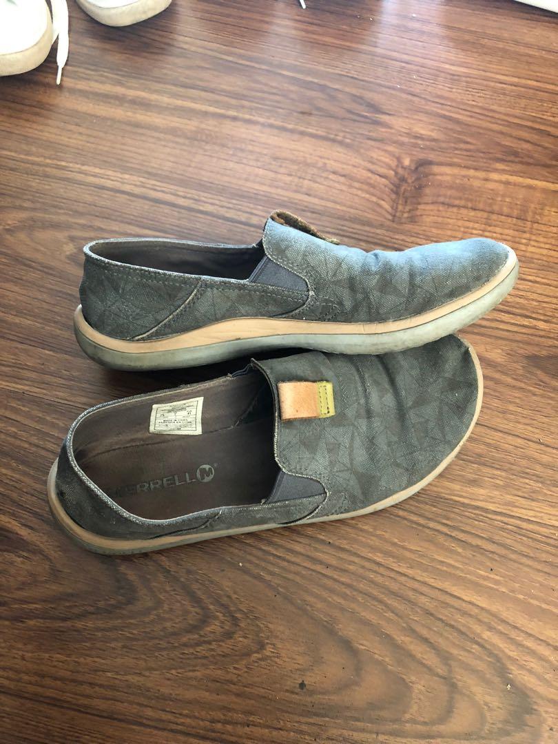 Merrell slip on, Men's Fashion, Footwear, Slippers & Slides on Carousell