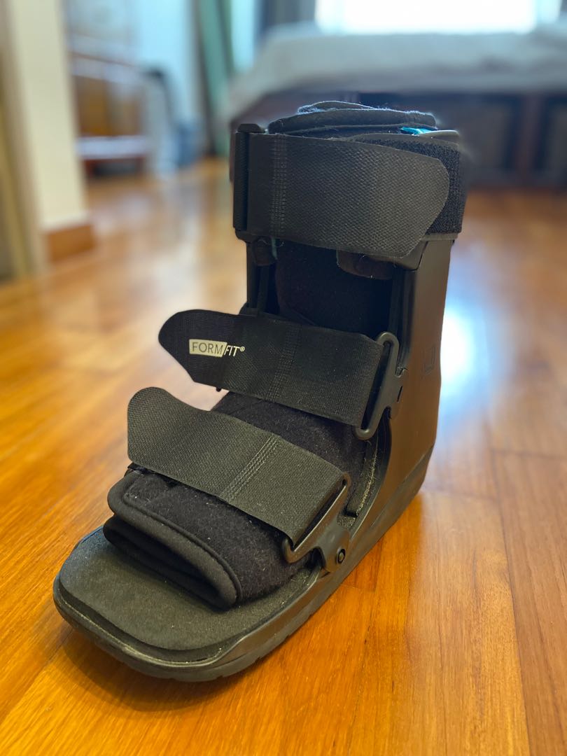 Ossur Air Boot for Ankle/Foot Injury Form Fit, Health & Nutrition ...