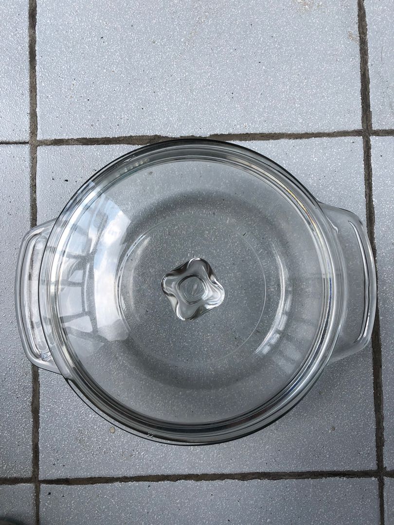 Pyrex pot, Furniture & Home Living, Kitchenware & Tableware, Bakeware ...