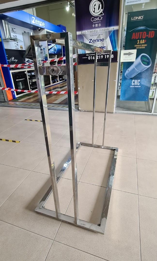 Railing Besi (Display Baju), Furniture & Home Living, Furniture, Other ...